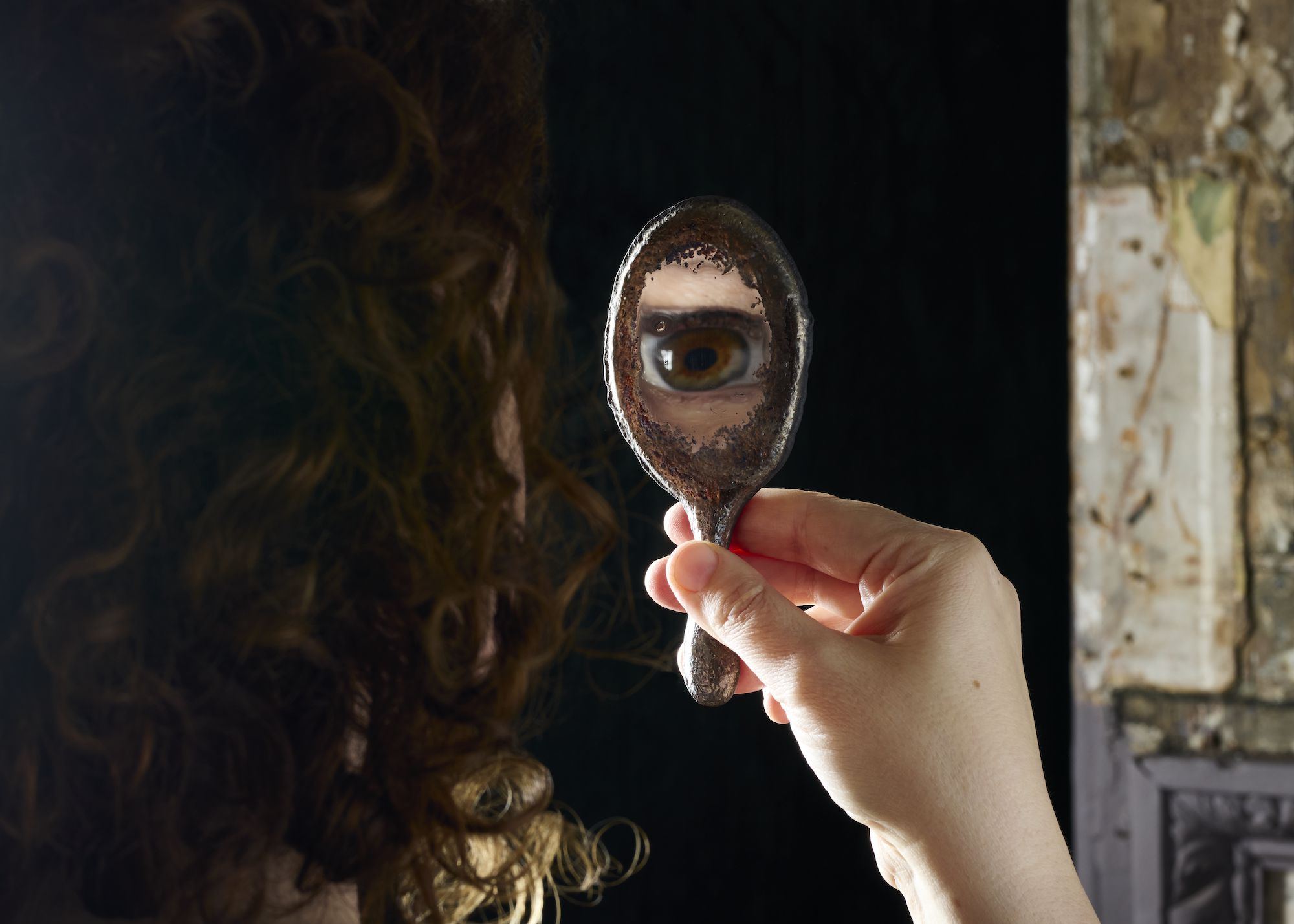 Adi Toch: The Art of Reflection – TLmagazine